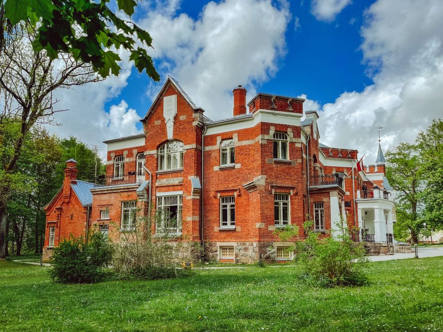Lūznava Manor - excursions and workshops for schoolchildren and families